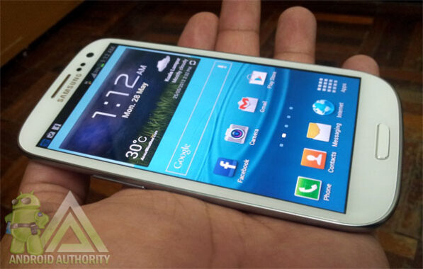 Galaxy Note 2 vs Galaxy S3: Display comparison
