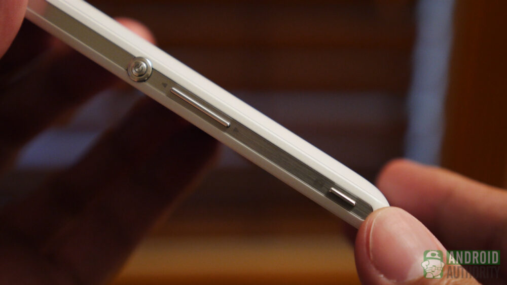 Sony Xperia ZR review - Android Authority