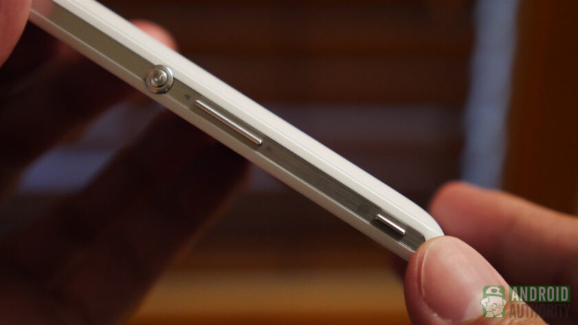 Sony Xperia ZR review - Android Authority