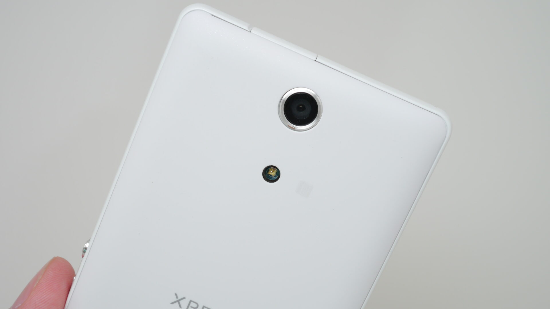 Sony Xperia ZR review - Android Authority