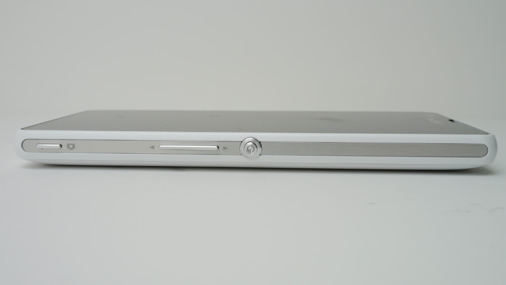 Sony Xperia ZR review - Android Authority