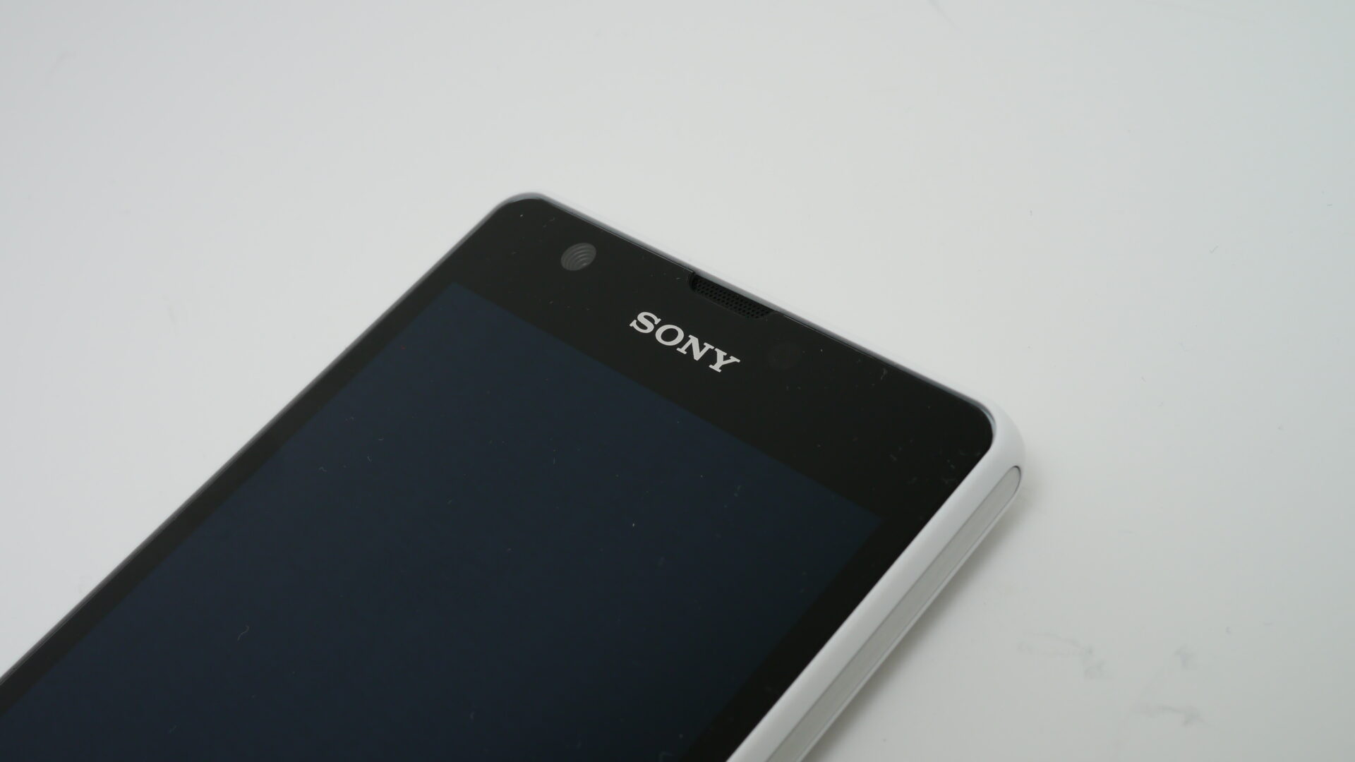Sony Xperia ZR review - Android Authority