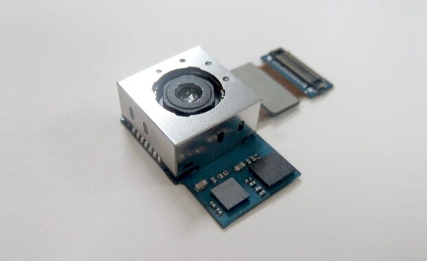 Samsung’s latest camera sensor is thinner, without compromising quality