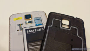 Teardown lets us peek inside the Samsung Galaxy S5