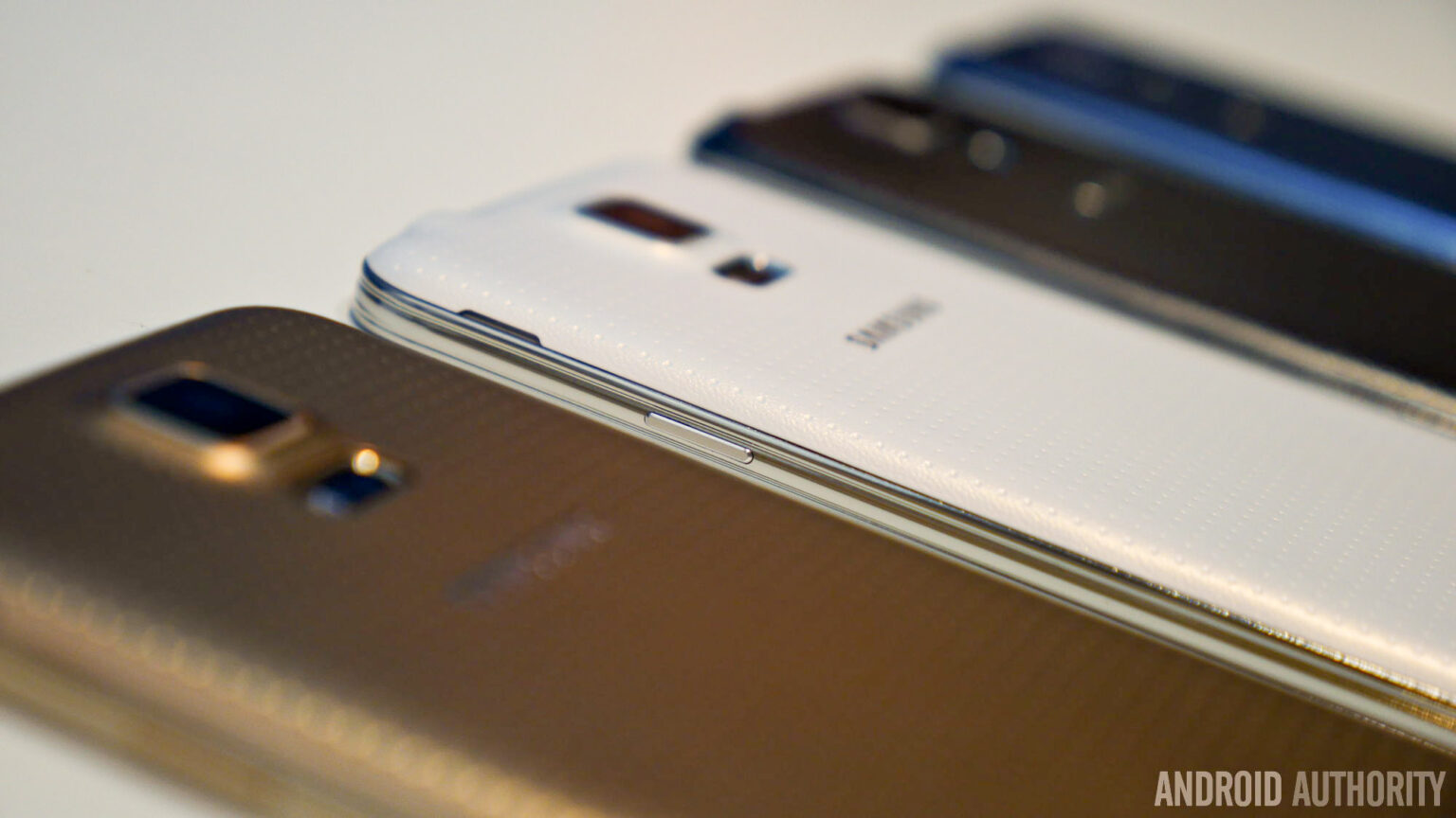 Samsung will make 25-30% fewer phone models in 2015