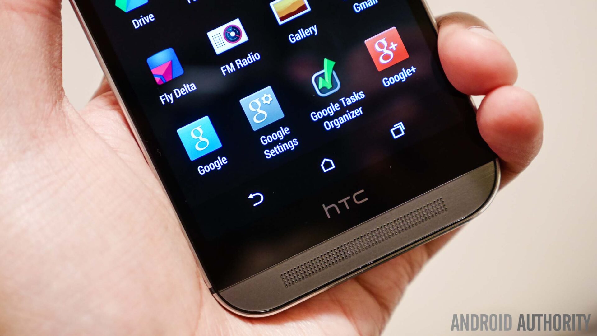 HTC One (M8) vs HTCOne (M7) quick look