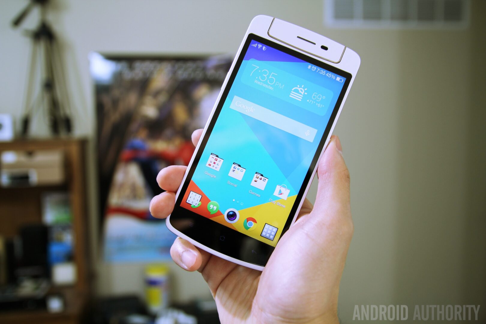 Recent OPPO patent reveals a novel take on the folding phone concept