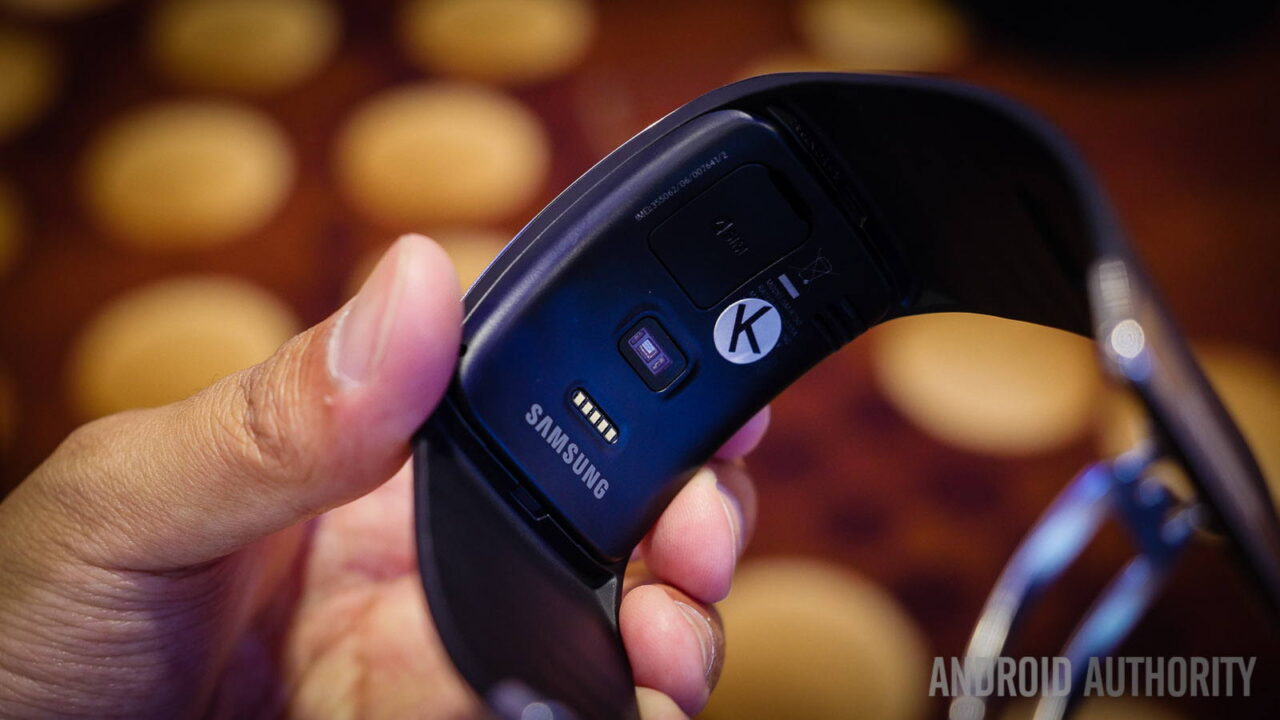 Samsung Gear S hands-on