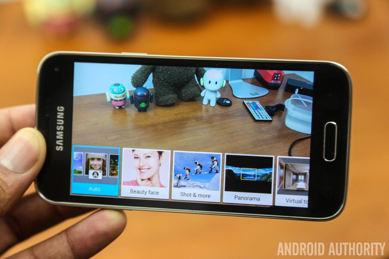 Samsung to launch more affordable Galaxy S10 model for $650 to $750?