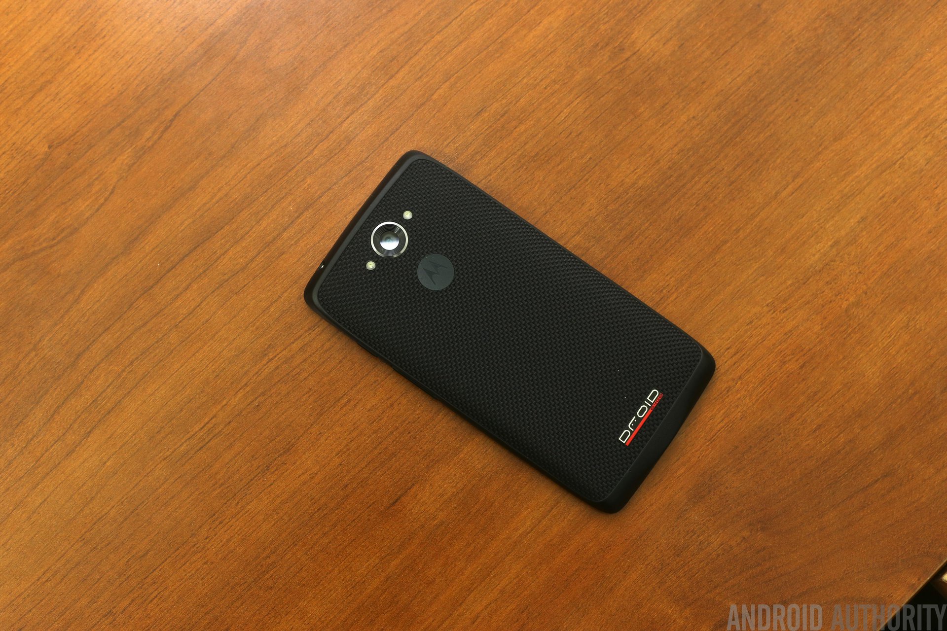 Droid Turbo will soon be available in three new limited edition ...