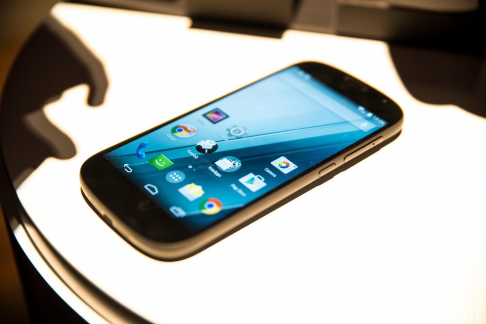 YotaPhone 2 hands on and first impressions
