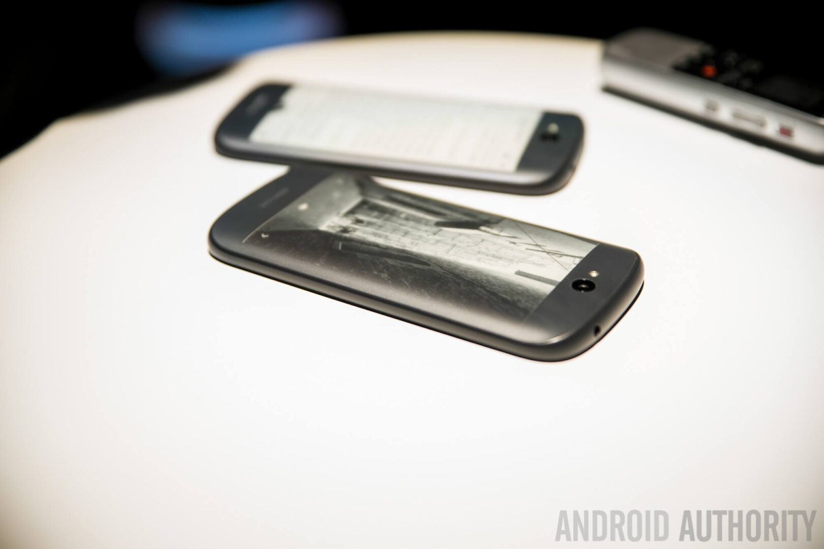 YotaPhone 2 hands on and first impressions