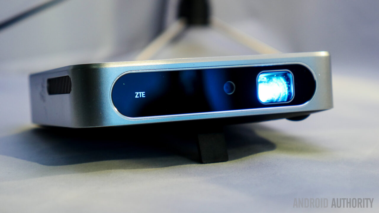 ZTE SPro2 Projector making its way to AT&T