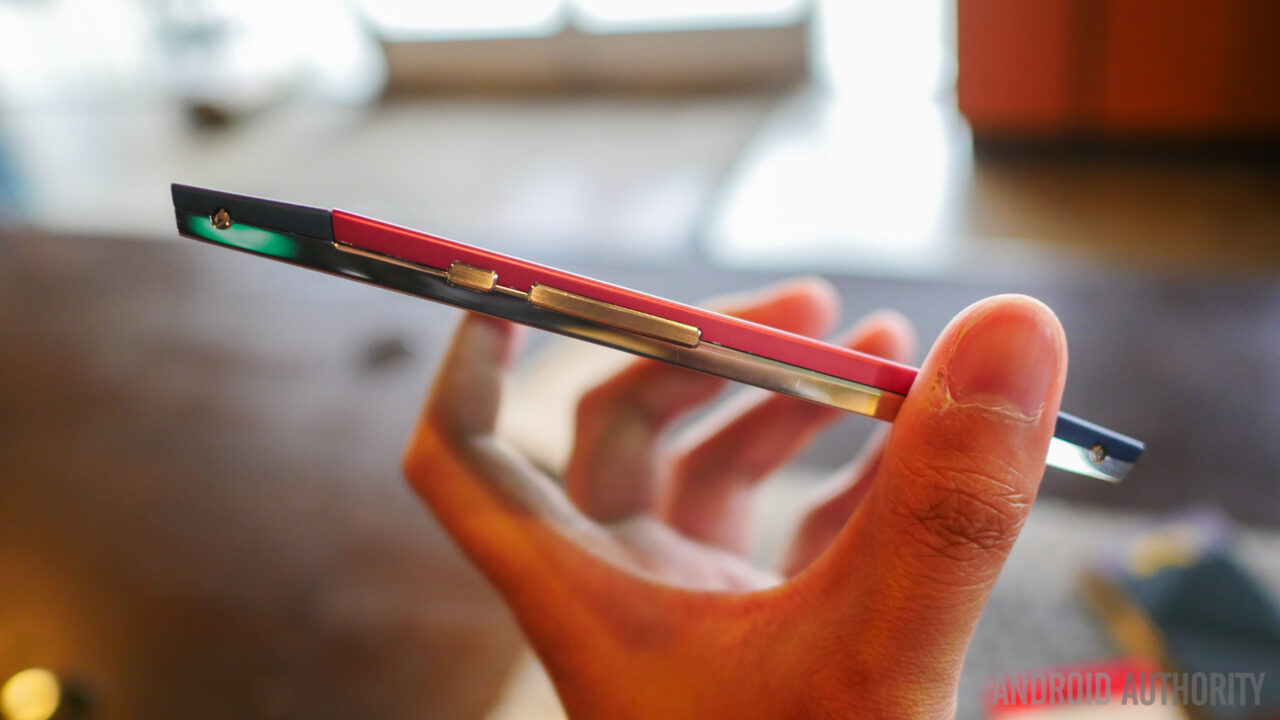 Turing Phone first look: a focus on security, inside and out