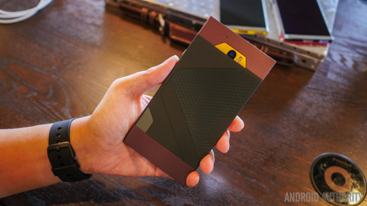 Turing Phone first look: a focus on security, inside and out