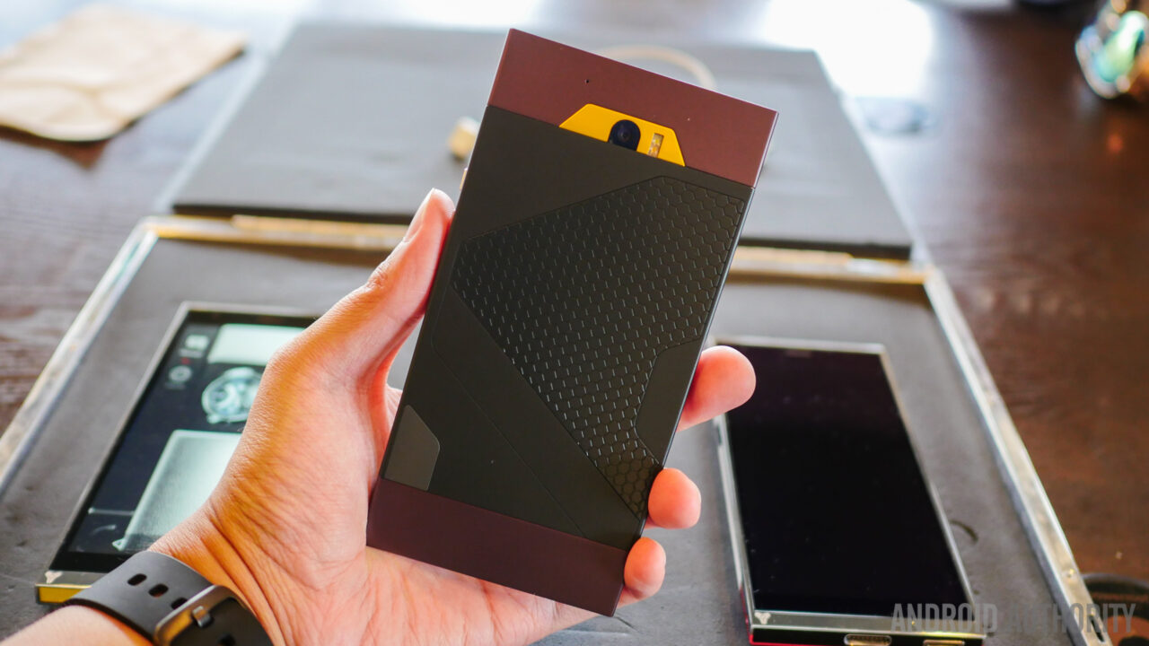 Turing Phone first look: a focus on security, inside and out