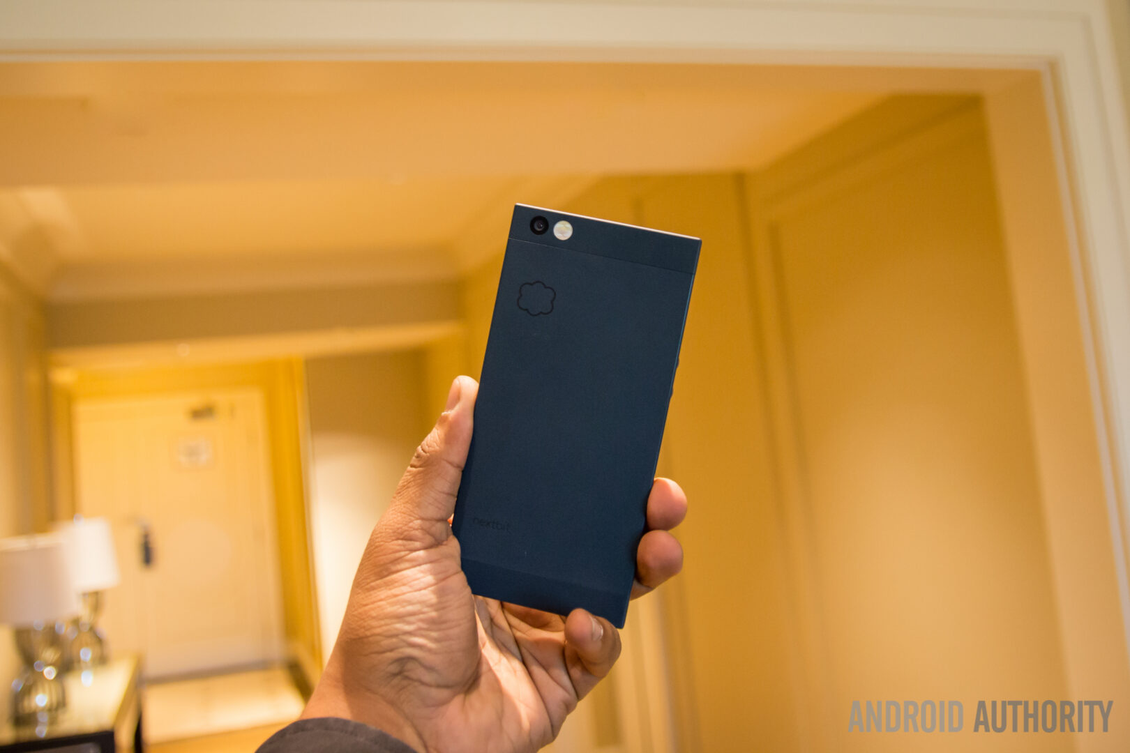 Nextbit Robin quick look: a fresh take on smartphone design and cloud ...