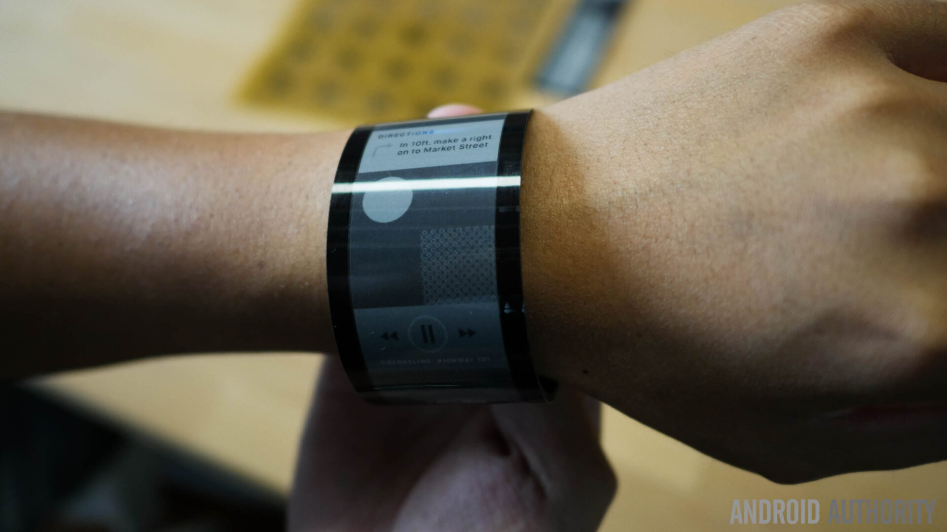 Hands-on with the futuristic Wove Band