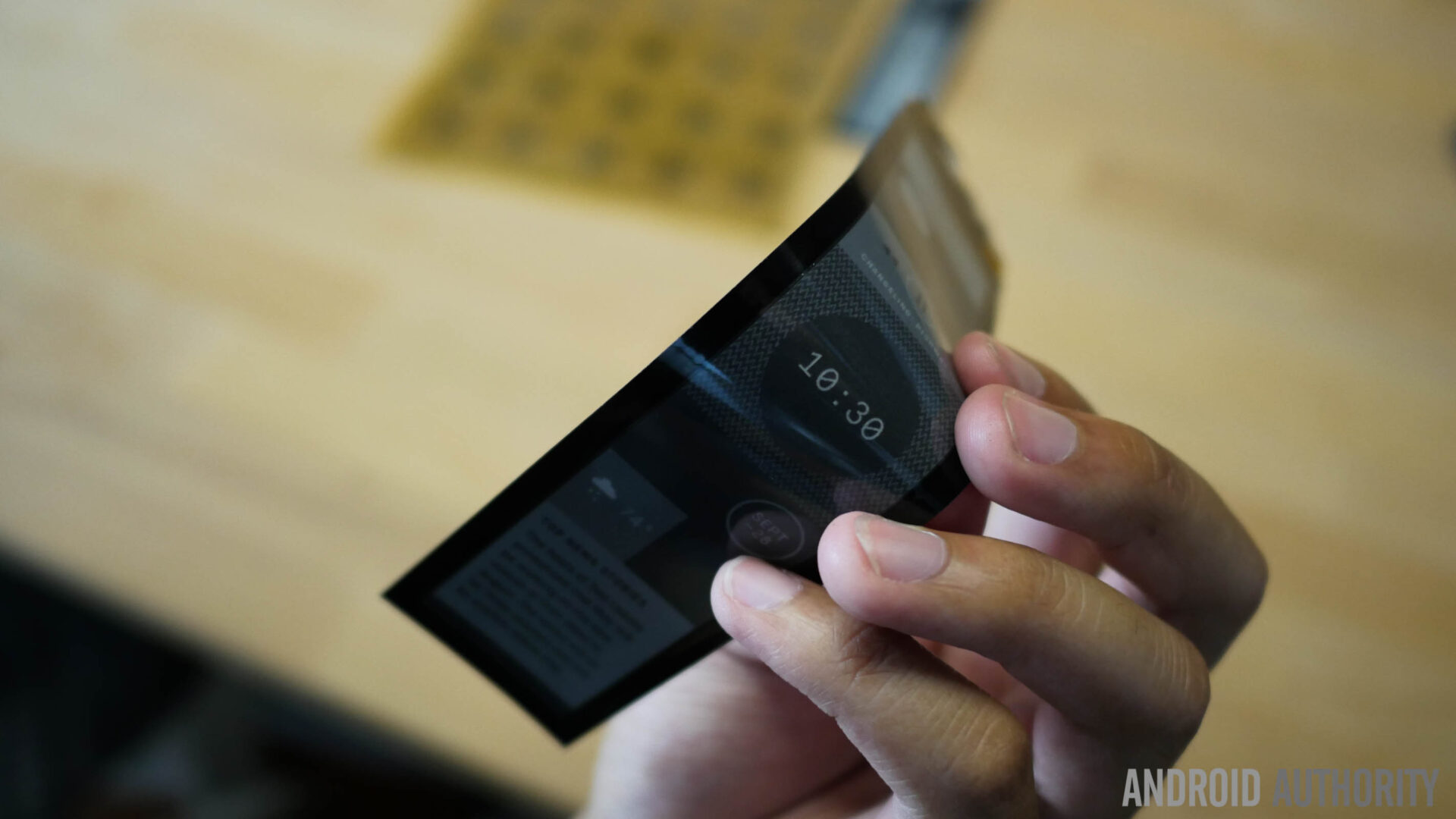 Hands-on with the futuristic Wove Band