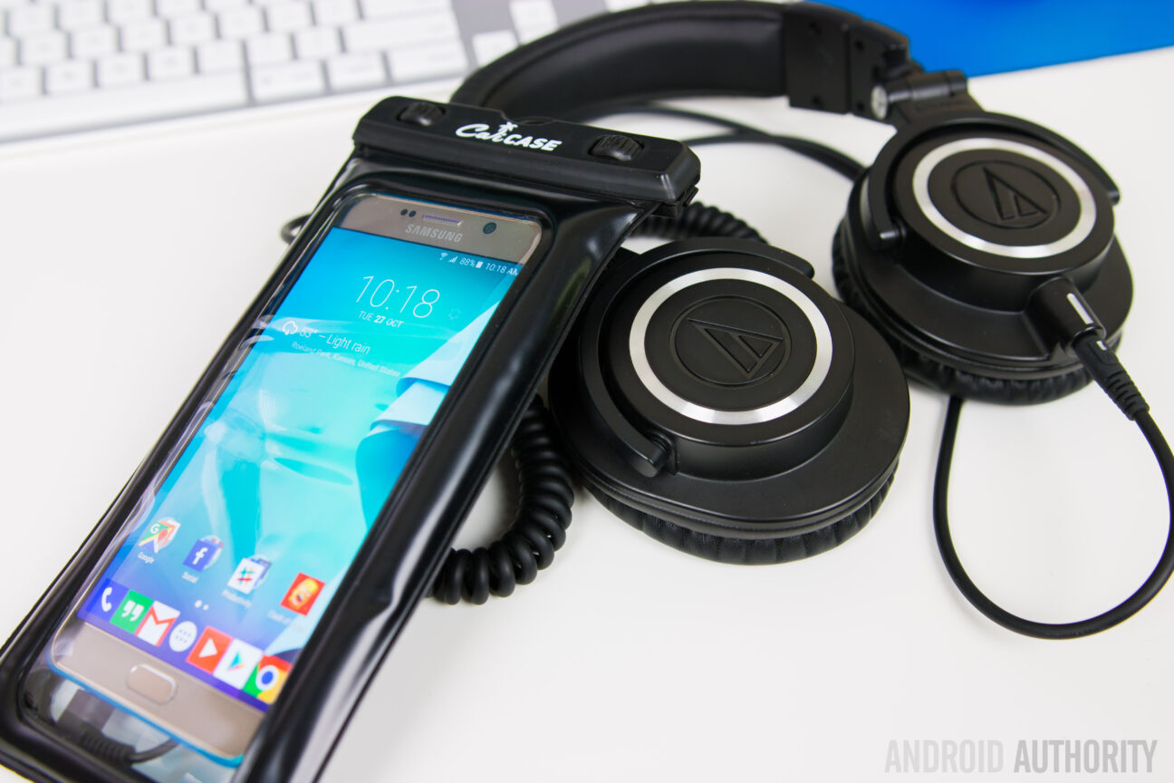 Water resistant phones: the essential do’s and don’ts