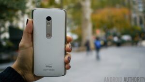 Motorola Droid Maxx 2 first look and hands-on