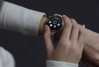 Samsung SM-R150 fitness tracker revealed in photos
