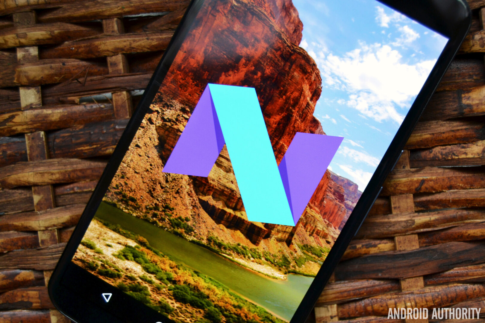 Freeform windows [Diving into Android N] - Android Authority