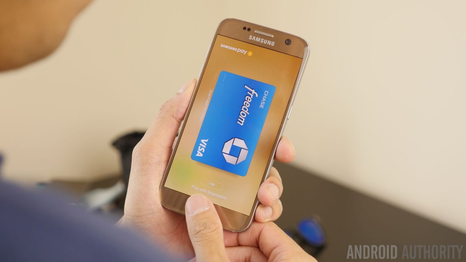 Android Pay vs Apple & Samsung Pay - Android Authority