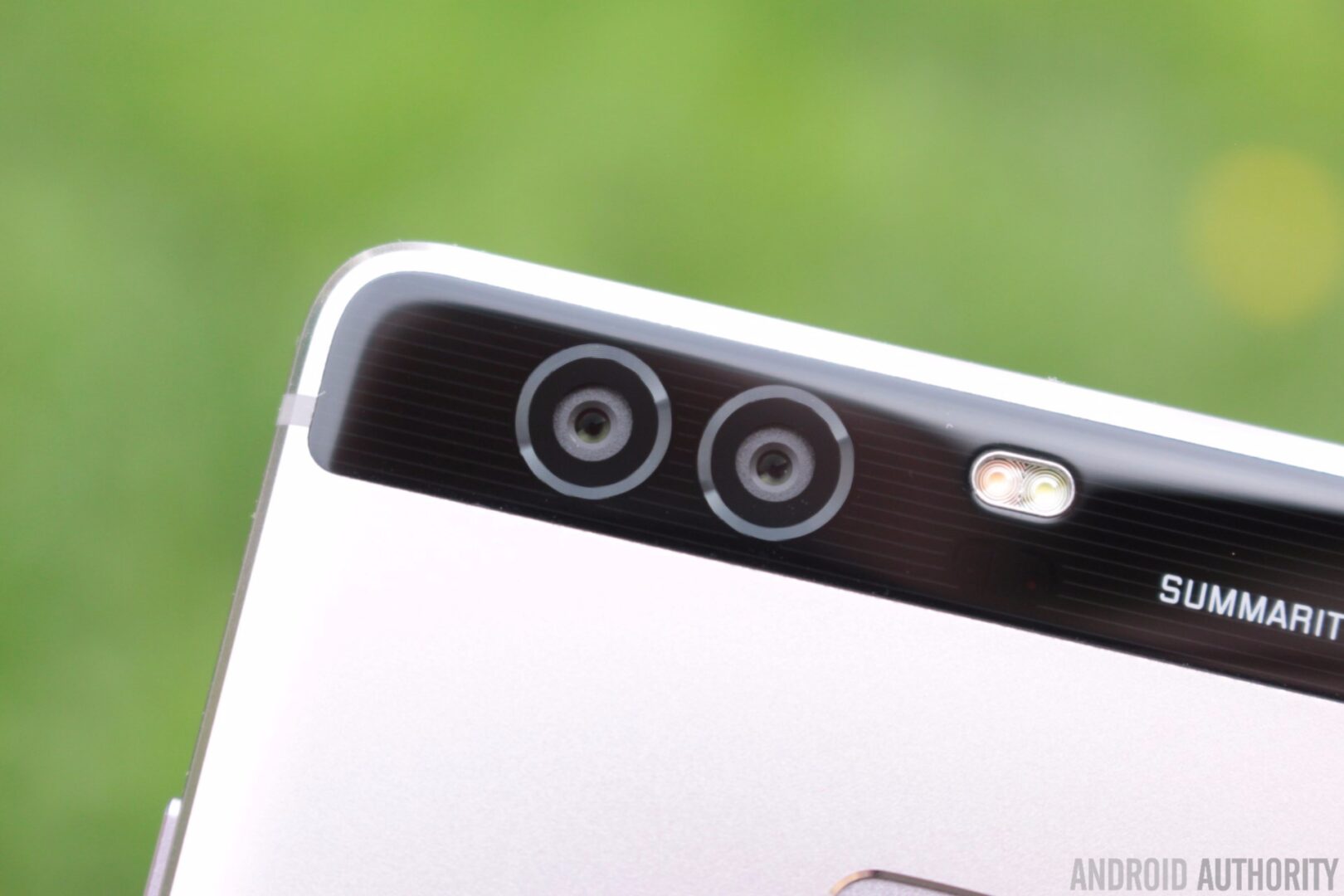 Has HUAWEI unleashed a triple camera trend?