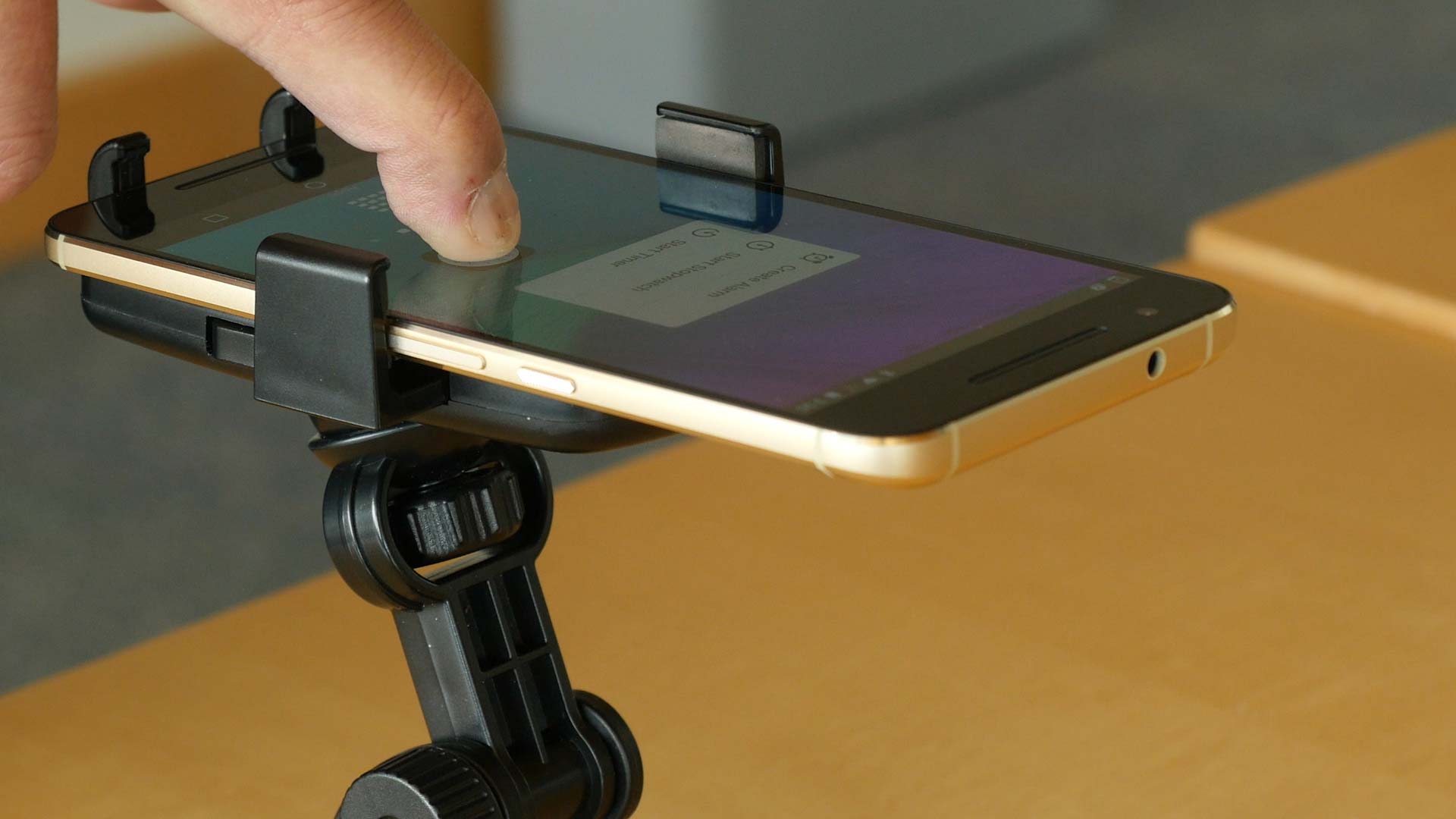 Batman-inspired software can bring 3D Touch to any device - Android ...