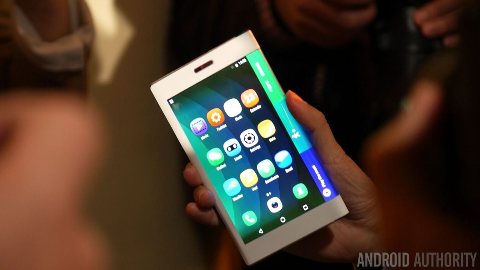 Lenovo teases us with the future (again) with its foldable Folio phone ...