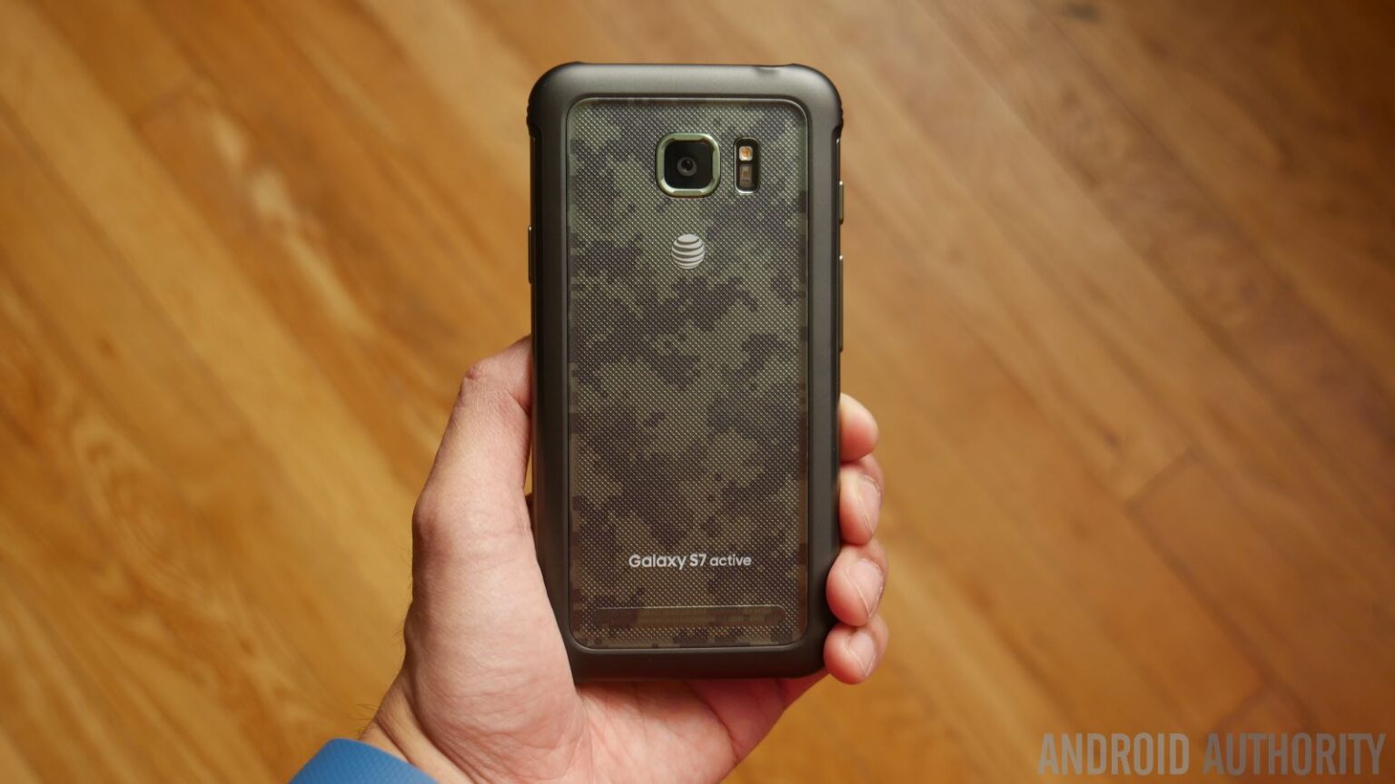Samsung Galaxy S7 Active hands on - Android Authority