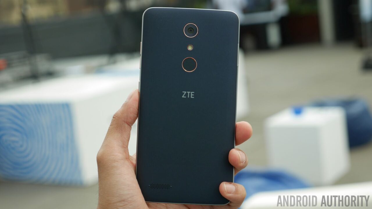 ZTE ZMAX Pro hands on | What is a $100 smartphone like? - Android Authority