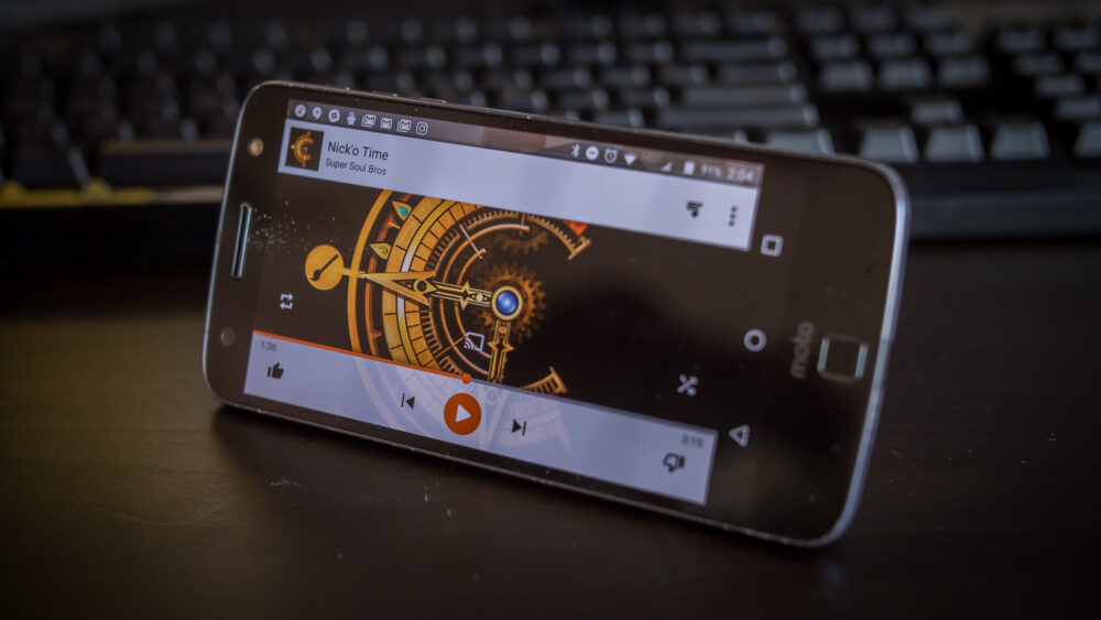 Moto Mods Review: Blast, Power and Project in a snap - Android Authority