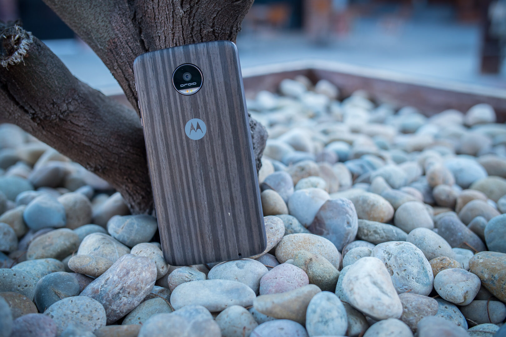 Moto Mods Review: Blast, Power and Project in a snap - Android Authority