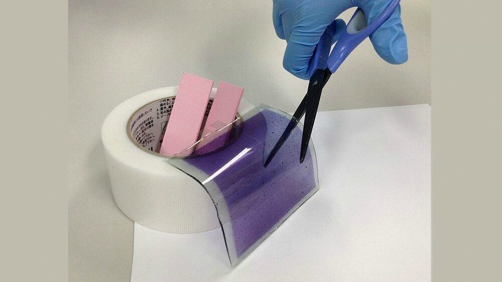 Woah: this flexible display can be cut into shapes with scissors ...