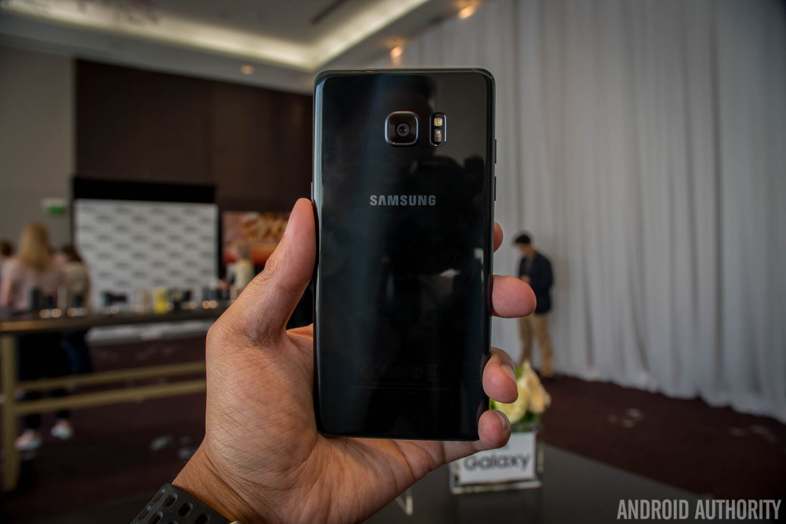 Galaxy Note 7 color comparison: gold, silver, black & blue - Android ...