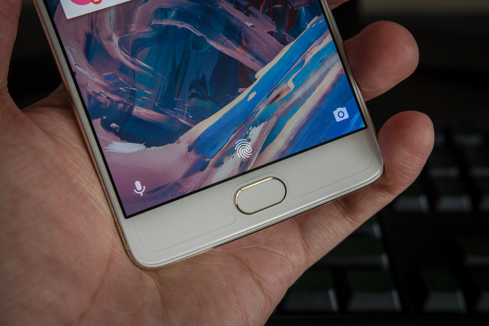 The case for capacitive buttons on smartphones