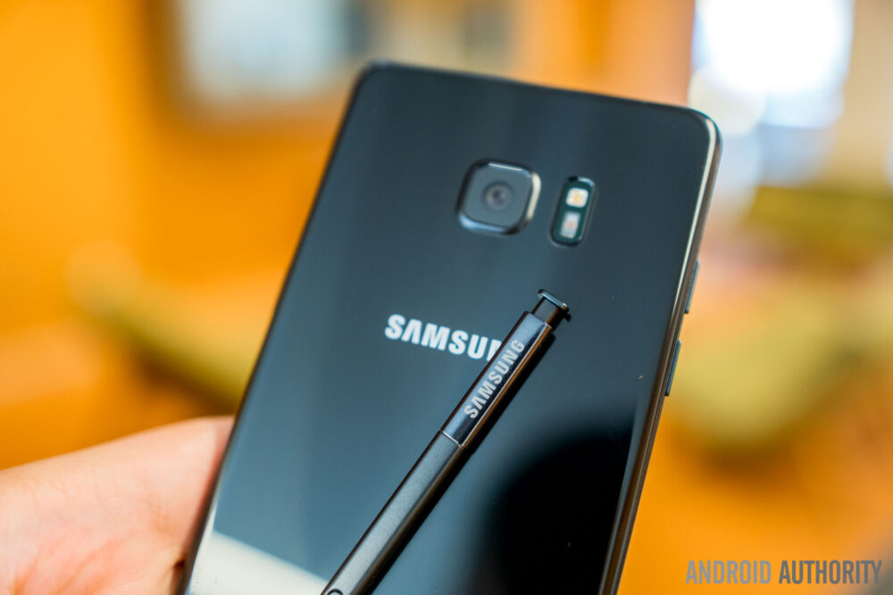Galaxy Note 7 coming back as Galaxy Note Fan Edition [Update: price ...