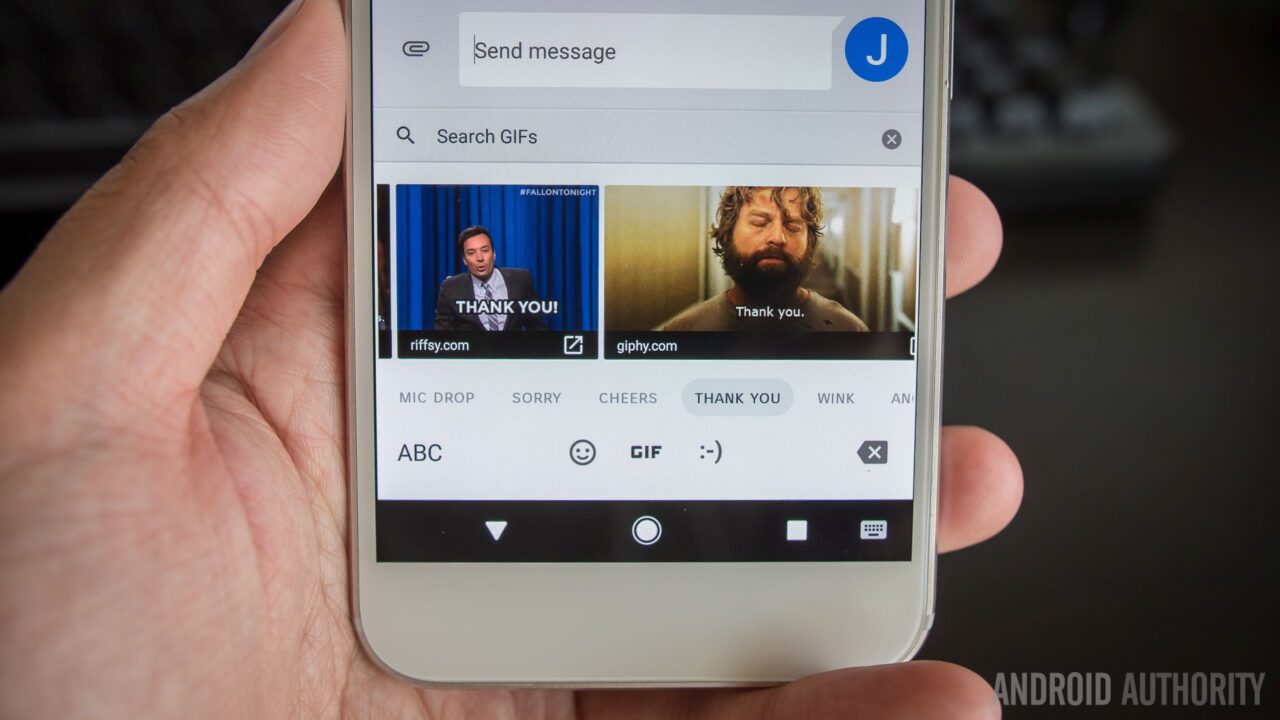 Android 7.1 adds GIF support on Google's Messenger app with keyboard