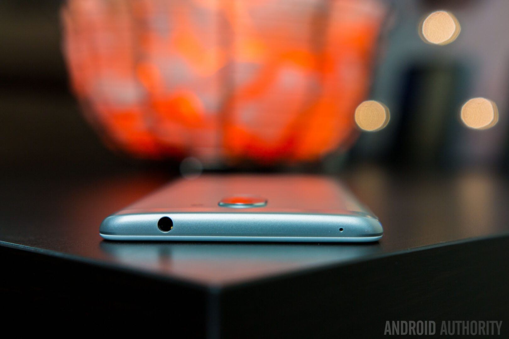 New colors and headphone ports: the new smartphone “features” - Android ...