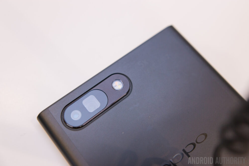 OPPO to unveil phone with 10x hybrid optical zoom on January 16