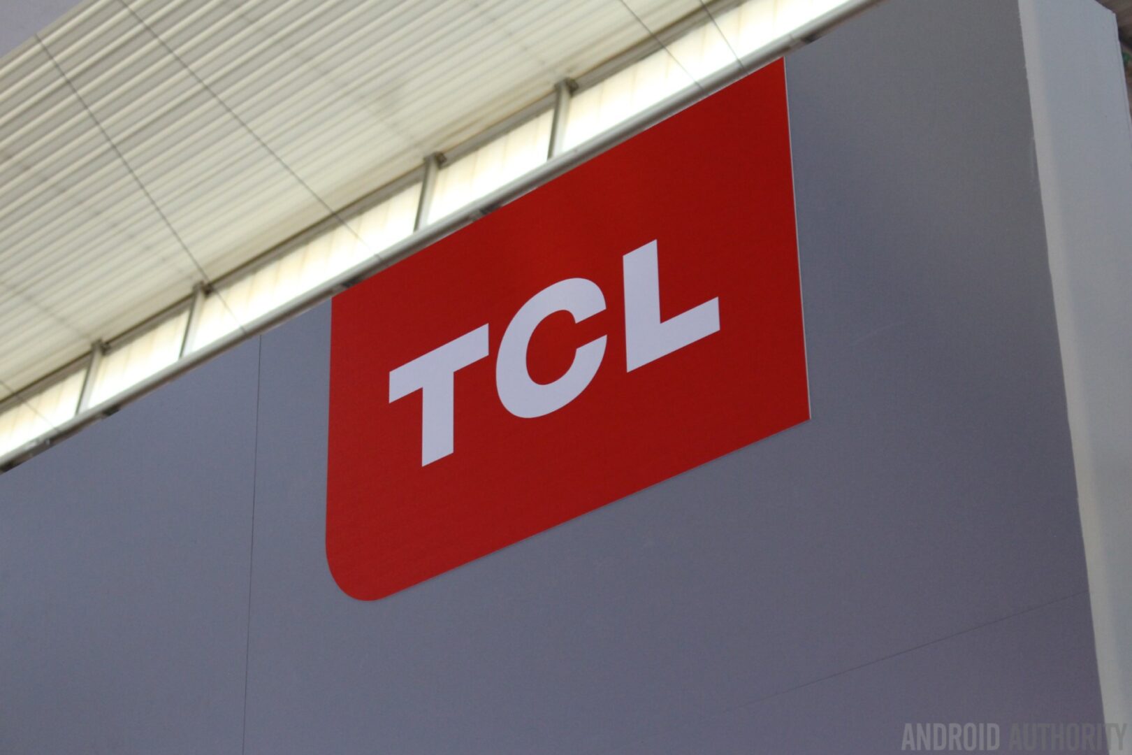 TCL will remove weather app from the Play Store while it investigates ...