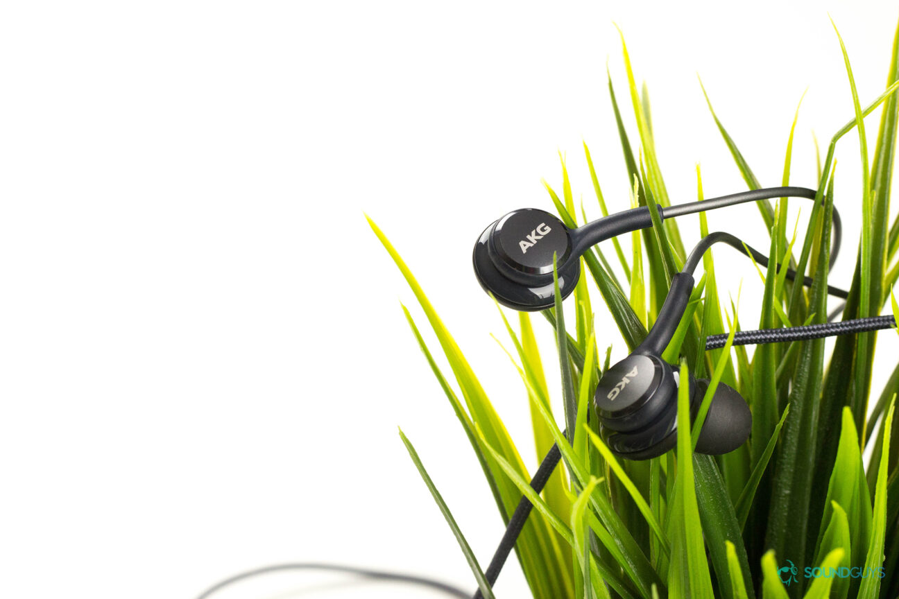Samsung Galaxy S8 AKG earbuds: how good are they? - Android Authority