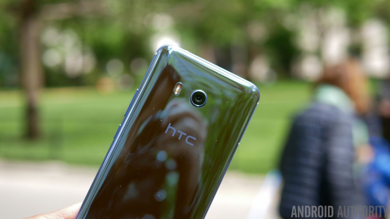 All it took was $1.1 billion for a part of HTCto be a part of Google ...