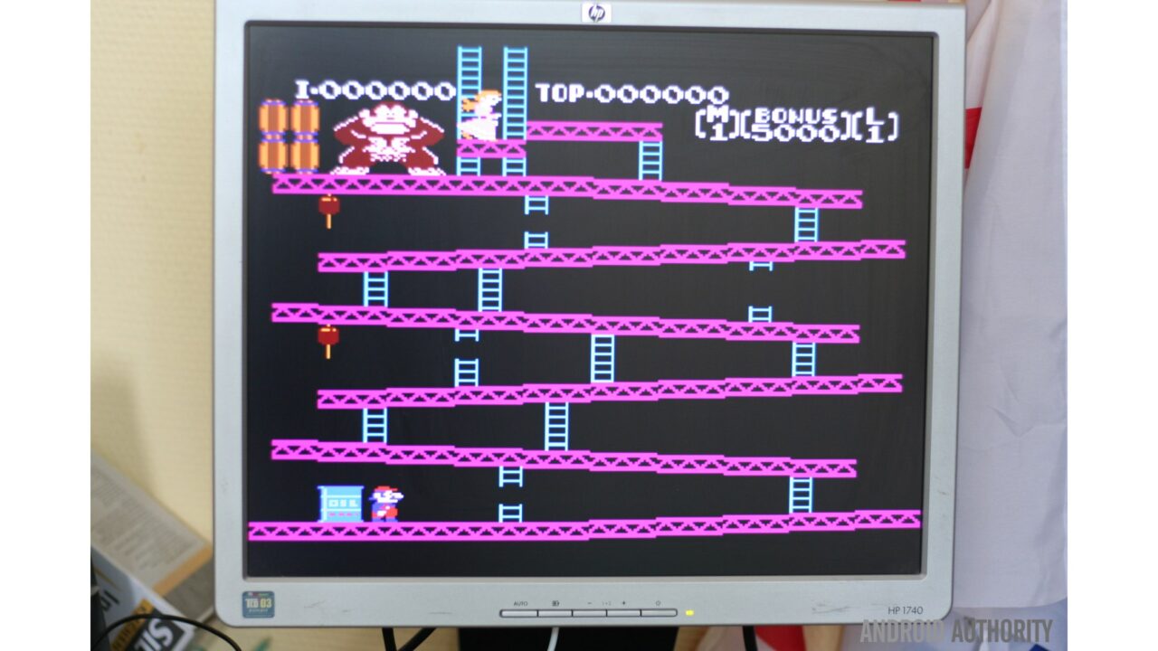 How to make a NES Classic clone with a Raspberry Pi - Gary explains ...