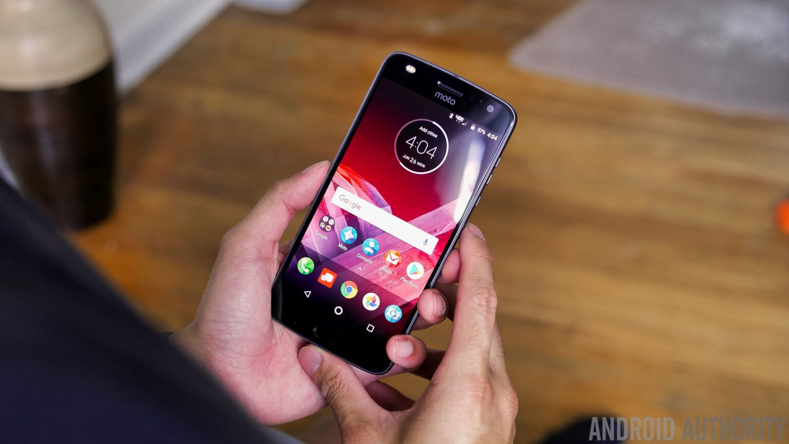 Hands-on with the Moto Z2 Play - Android Authority