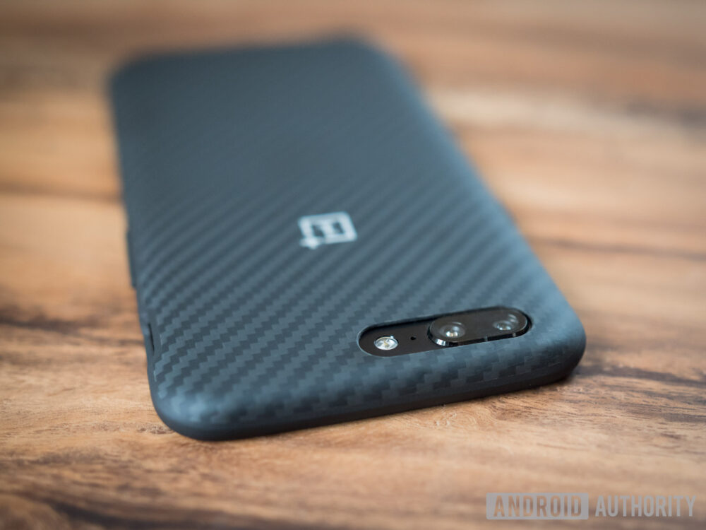 These are the official OnePlus 5 cases - Android Authority