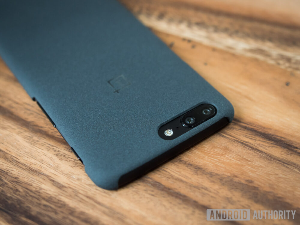 These are the official OnePlus 5 cases - Android Authority