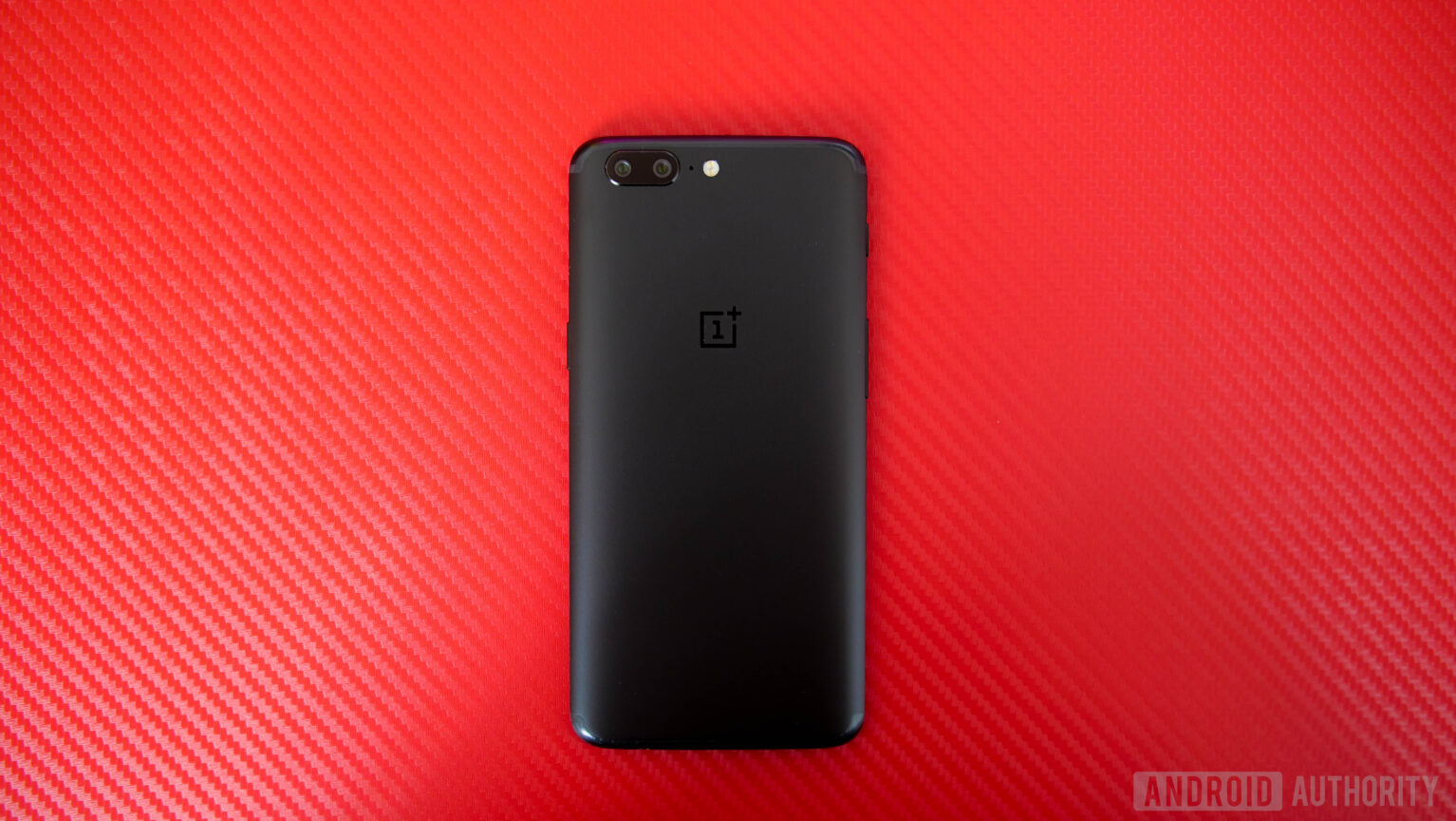 OnePlus 5 International Giveaway! - Android Authority